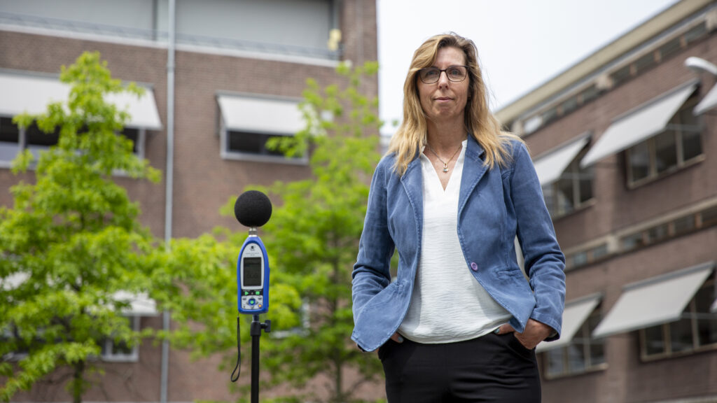 NLR People: Ellen van Leeuwen, Using data to comply with noise ...